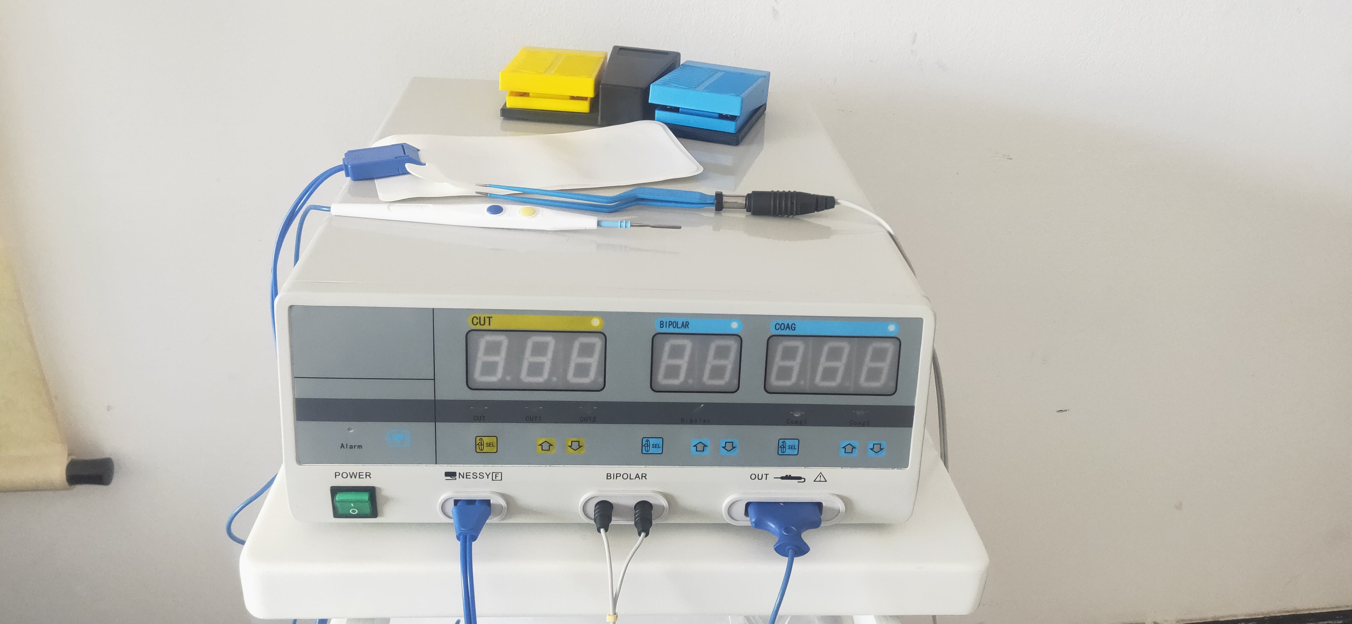Portable Electrocautery Machine Diathermy Machine I LGM023 — Meubon