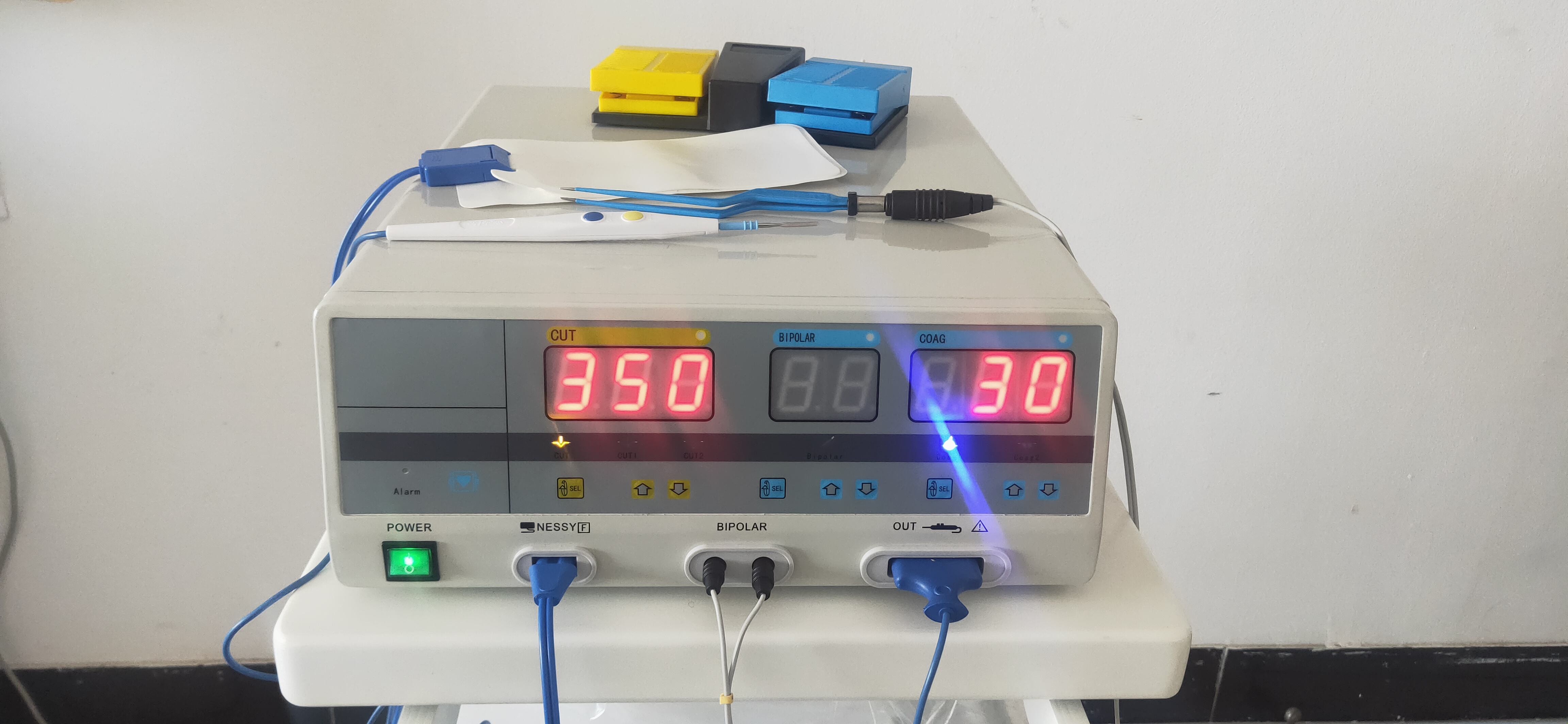 Portable Electrocautery Machine Diathermy Machine I LGM023 — Meubon